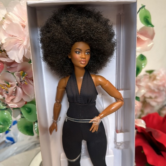 Mattel | Other | Mattel Signature Looks Barbie Doll 2 Made To Move ...
